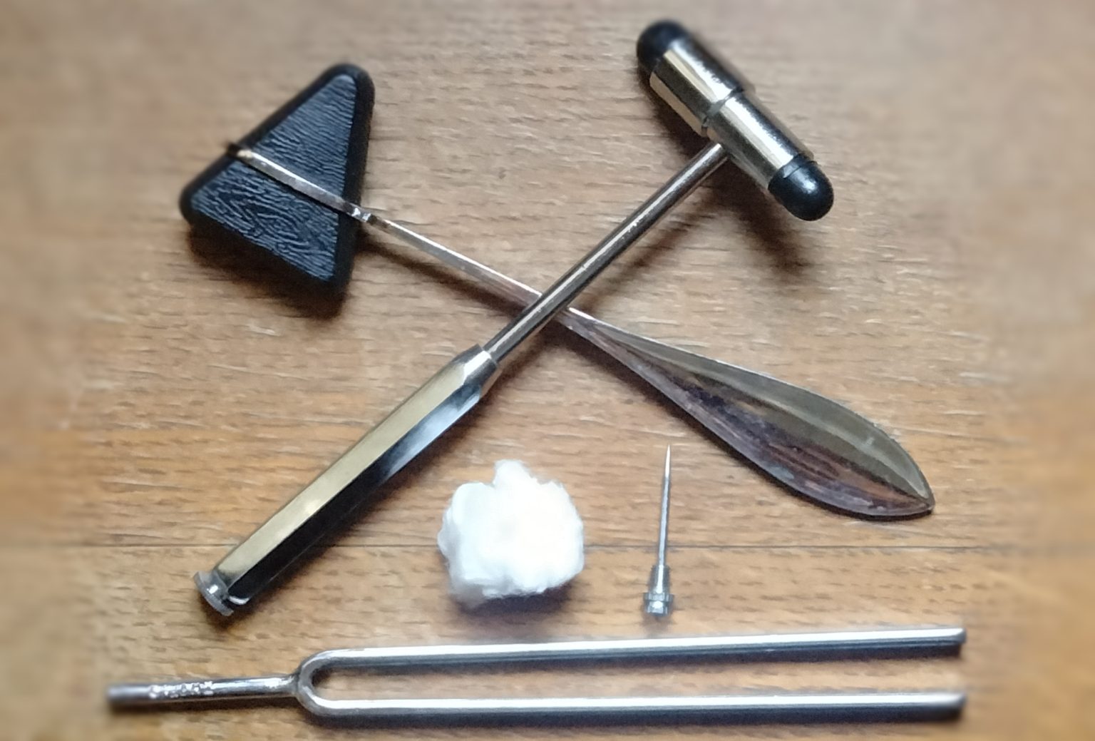 Neurological bedside examination: accuracy in lumbo-sacral ...